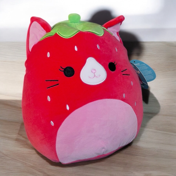 Squishmallows | Toys | Squishmallows Olma Strawberry Cat Plush 2 Inch ...